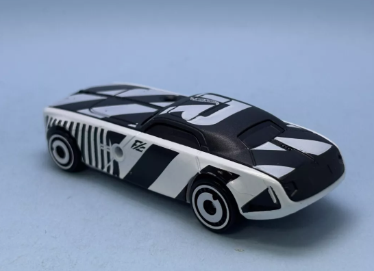 Hot Wheels 2025 #061/250 Hi Roller II, NEW/LOOSE, black & white ...